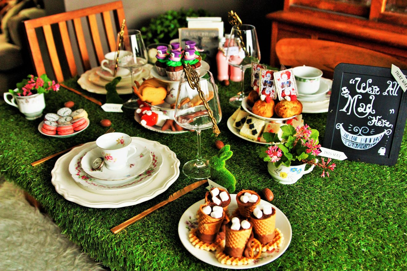 ALICE IN WONDERLAND SWEET HIGH TEA – Origineel feestvieren ...